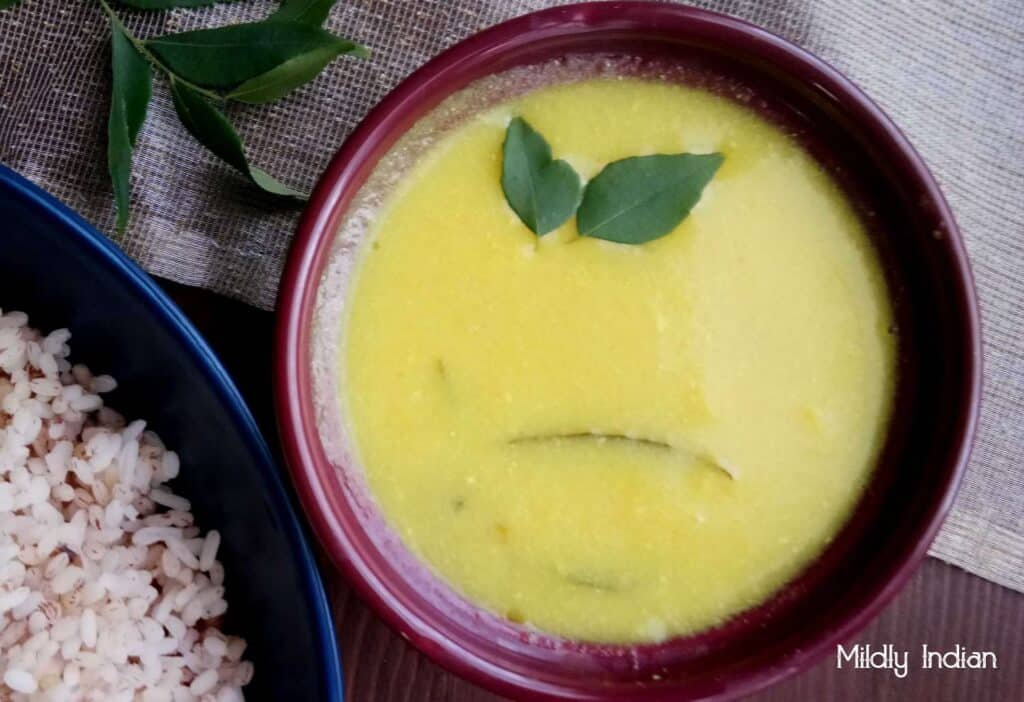 Moru kaachiyathu | golden buttermilk curry – Mildly Indian