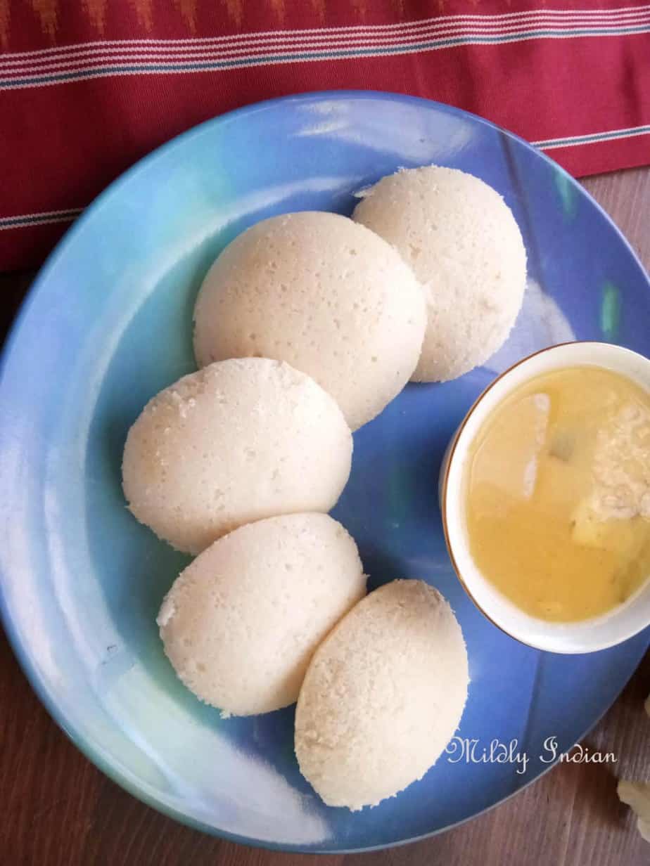 Steamed fermented rice cakes – Idly – Mildly Indian
