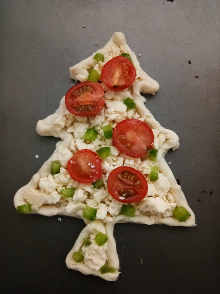 Savory puff tart with feta and tomatoes – Mildly Indian