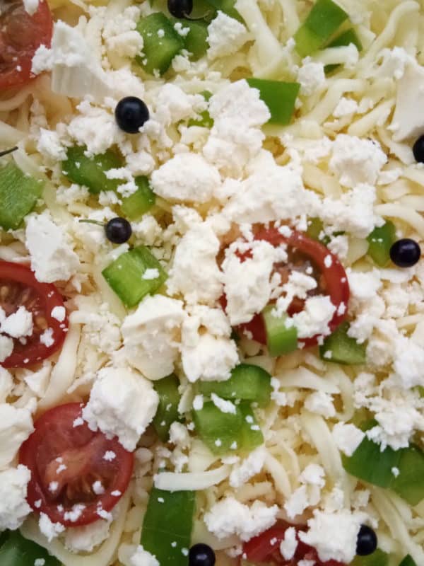 Savory puff tart with feta and tomatoes – Mildly Indian