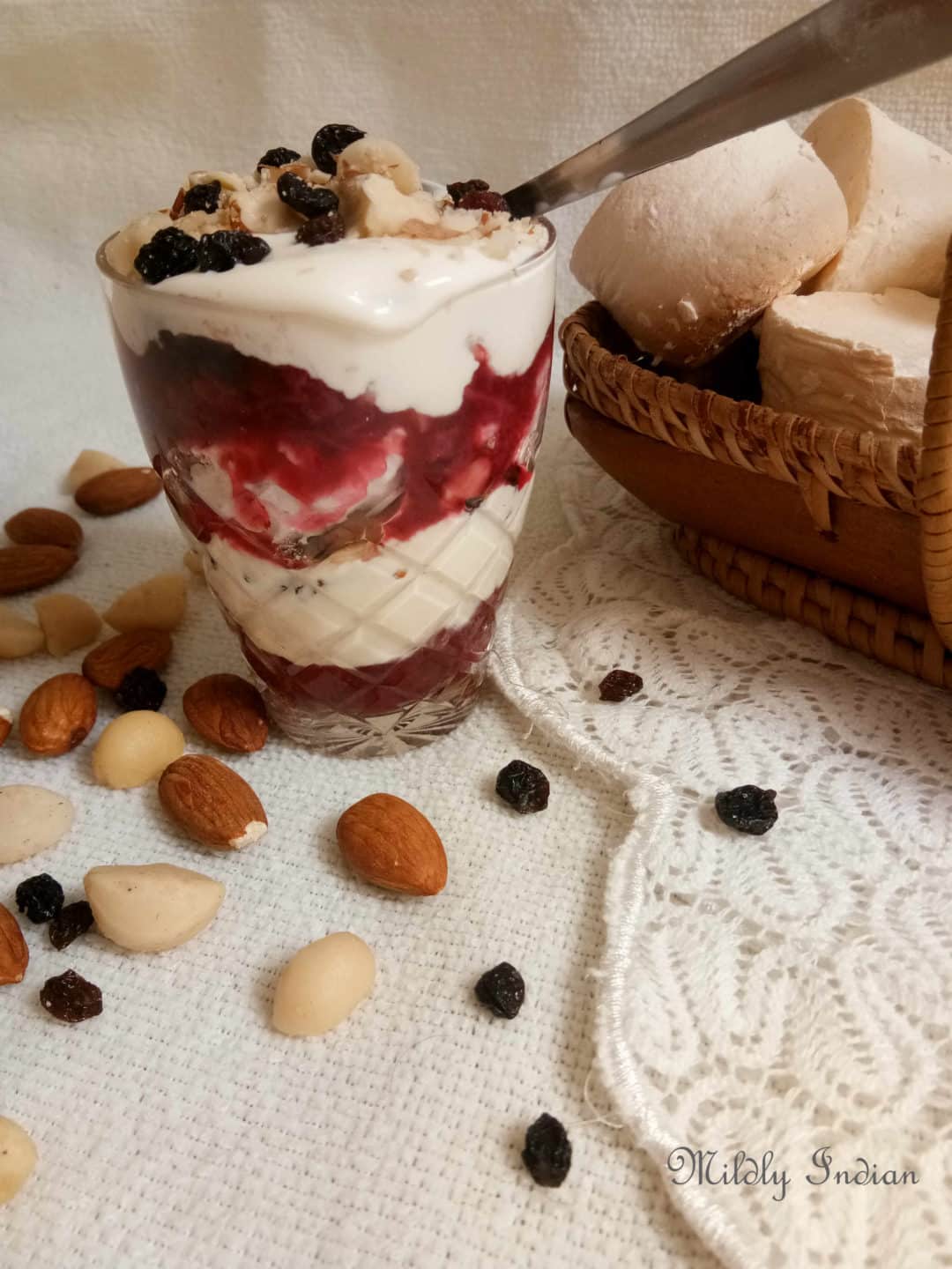 5 minute Pavlova parfait, with yogurt cream and dryfruits – Mildly Indian