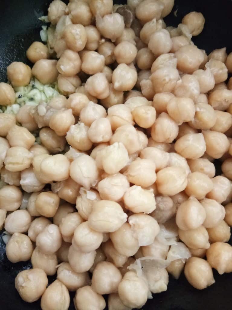 Hummus Balila -Rustic chickpea salad – Mildly Indian