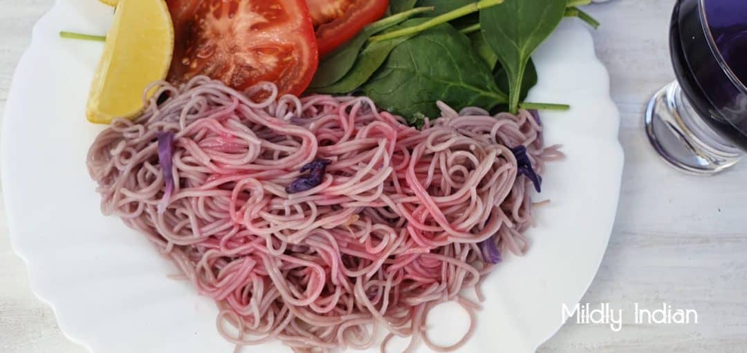 Unicorn colour changing pasta -aglio olio – Mildly Indian