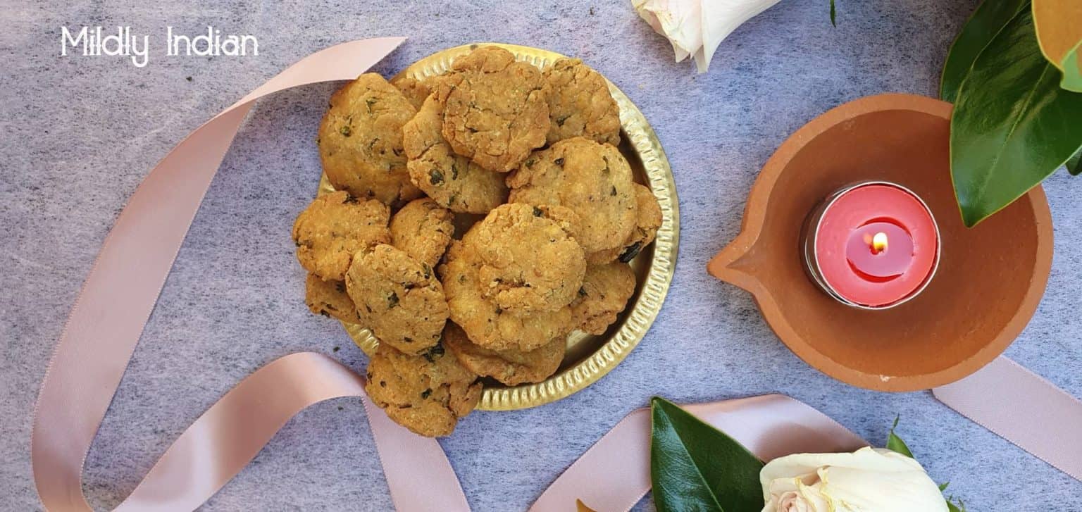 Flaky masala methi mathri | deepfried savory fenugreek dough bits ...