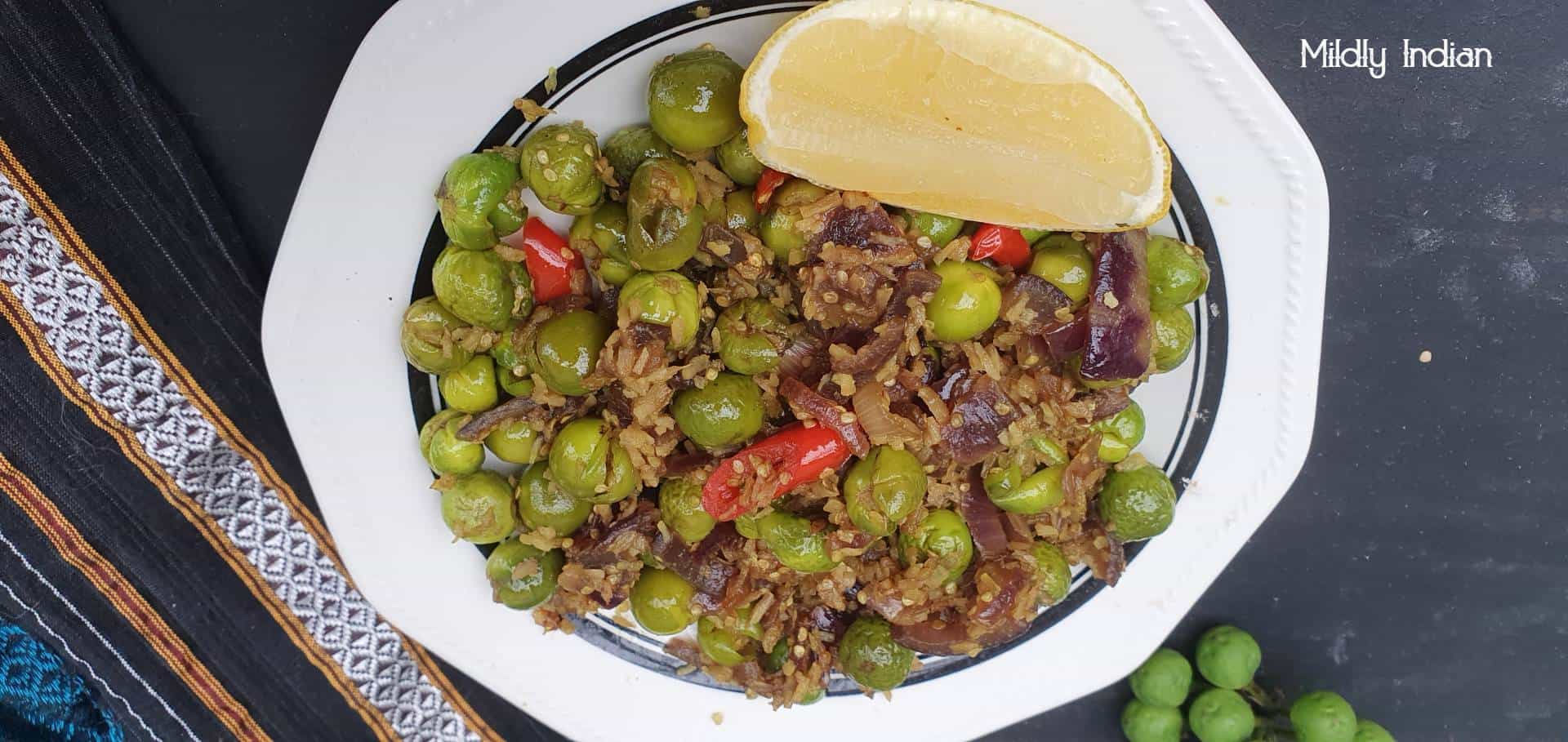 Tibbattu Mallung – turkey berries stirfry – Mildly Indian