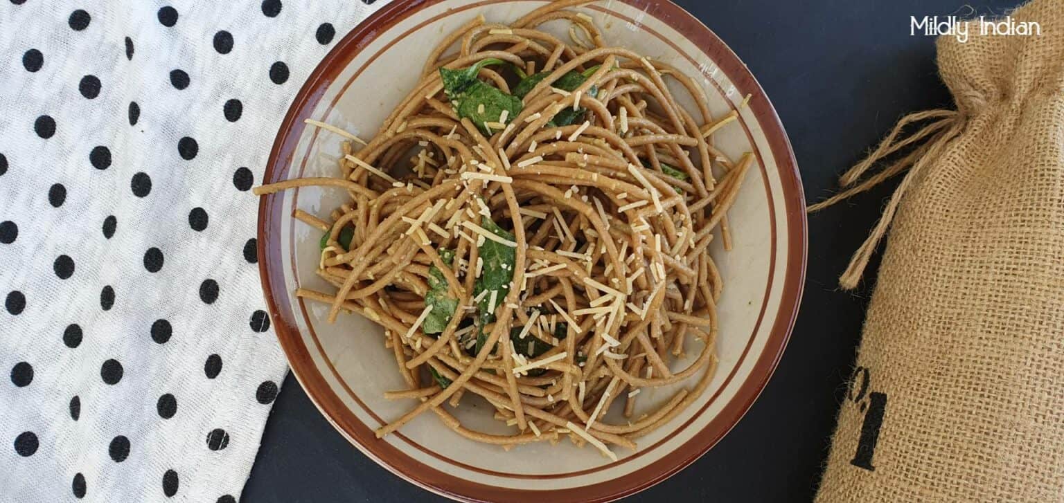 Avocado and vegemite pasta – Mildly Indian