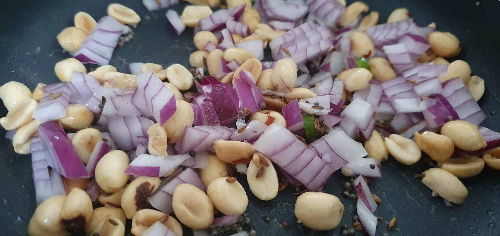 Leftover roti chivda – Vaghareli rotli – Mildly Indian