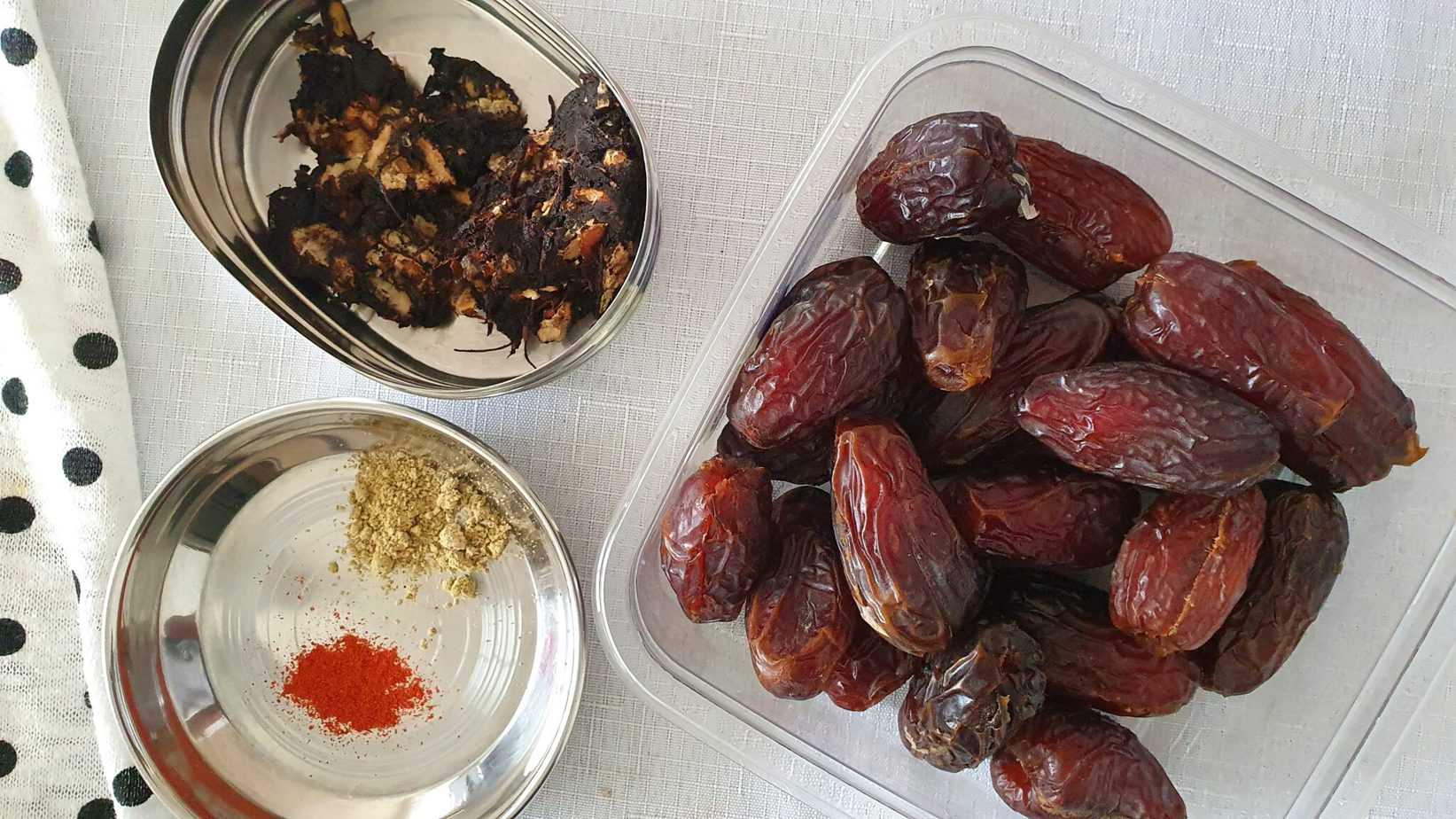 Imli ki goli / Tamarind candy – Mildly Indian