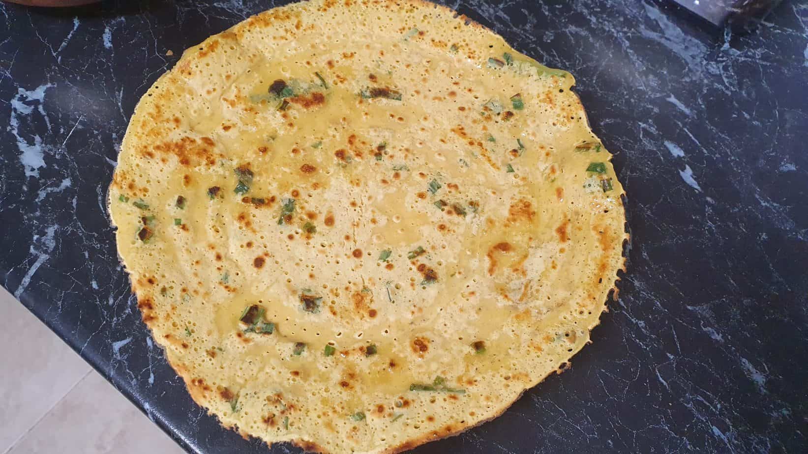 Hare lasun ka chila / green garlic crepes – Mildly Indian