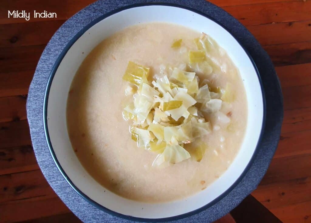 Easy coconut cabbage soup – Mildly Indian
