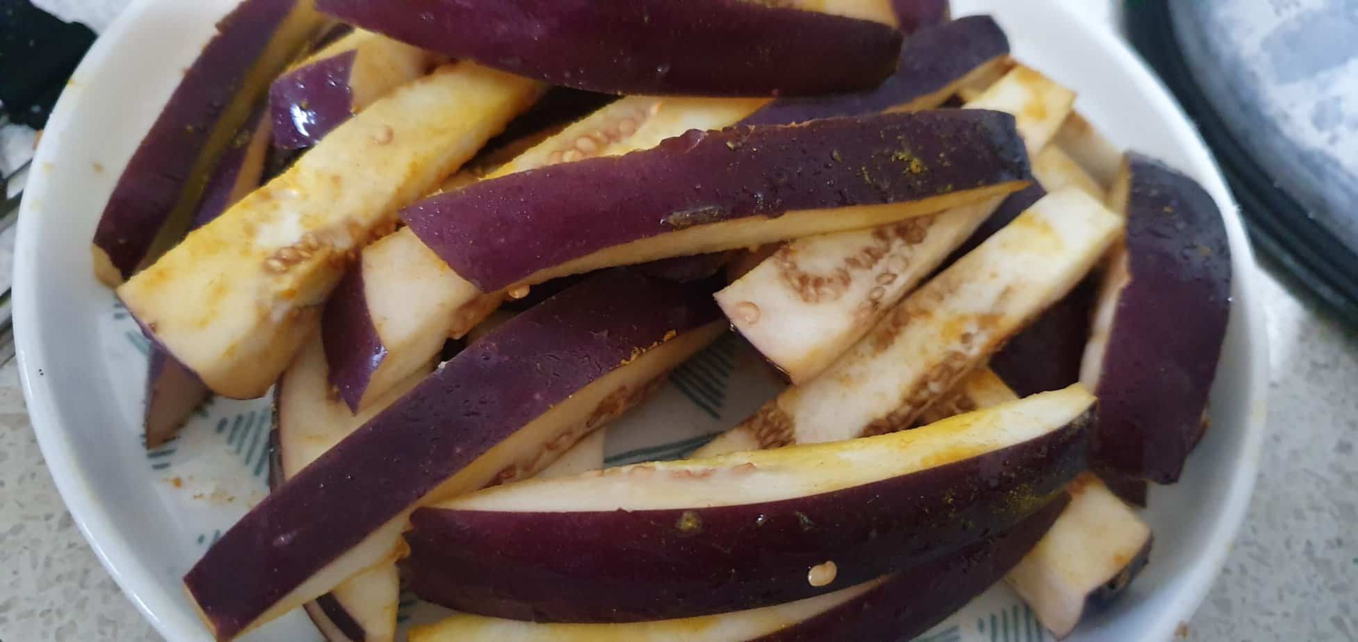 Wambatu moju | Srilankan brinjal pickle – Mildly Indian