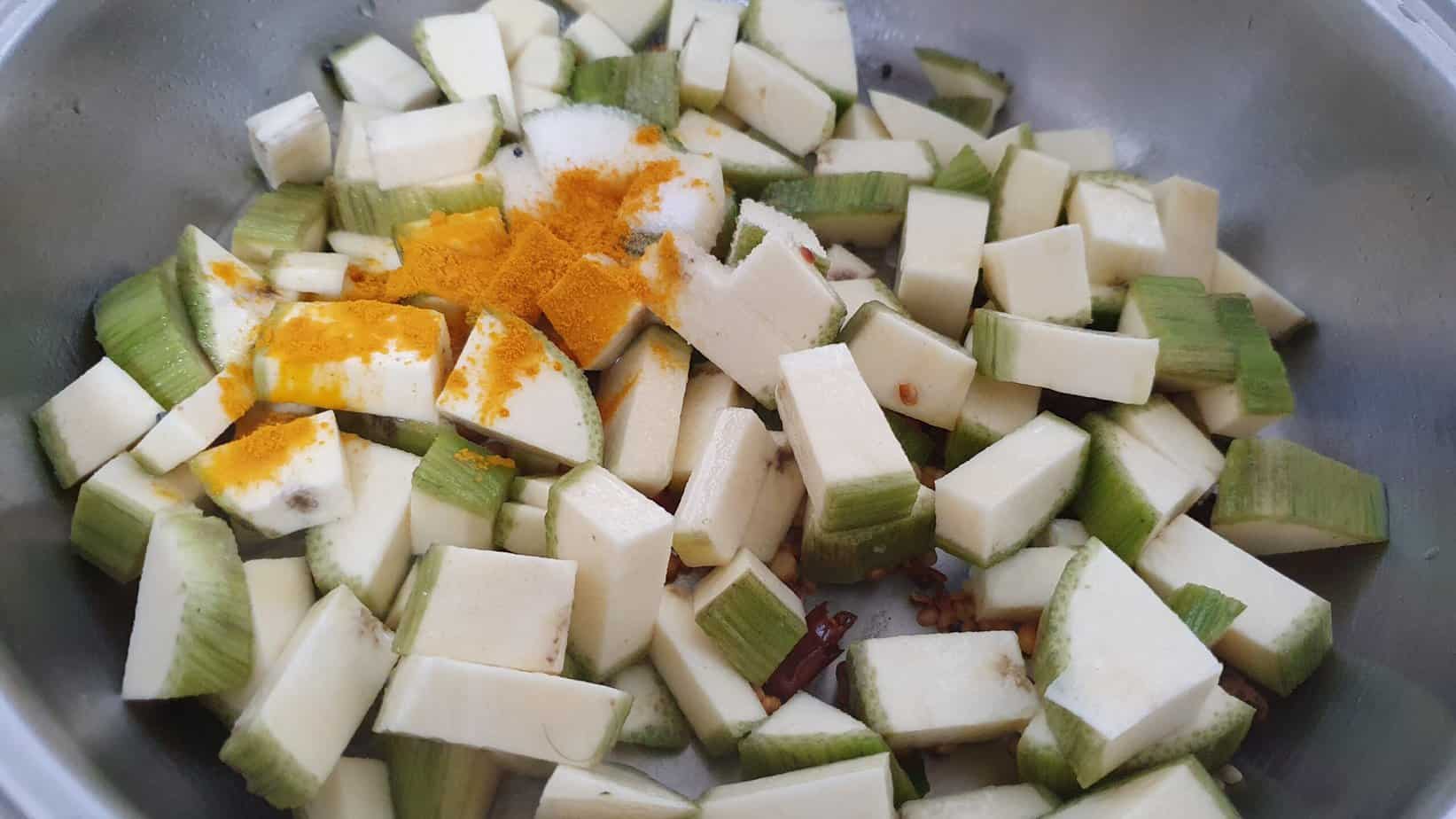 Vazhakkai pulikuthhi upperi – Mildly Indian