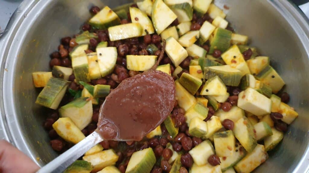 Vazhakkai pulikuthhi upperi – Mildly Indian