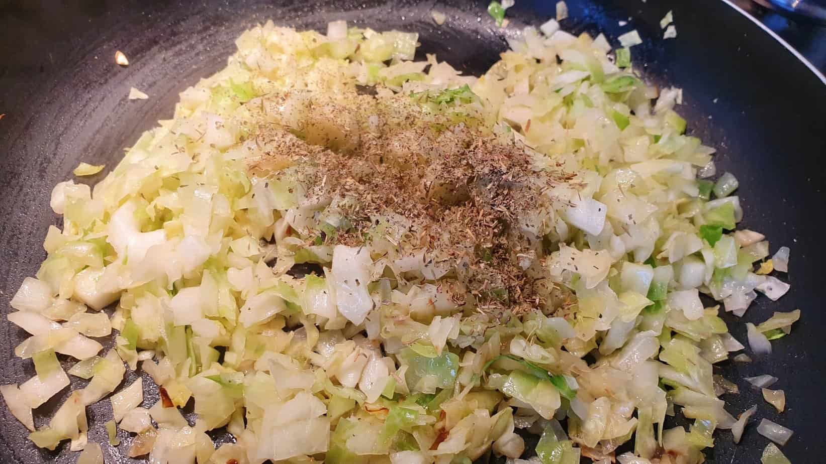 Savory cabbage pasta – Mildly Indian