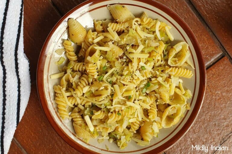 Savory cabbage pasta – Mildly Indian