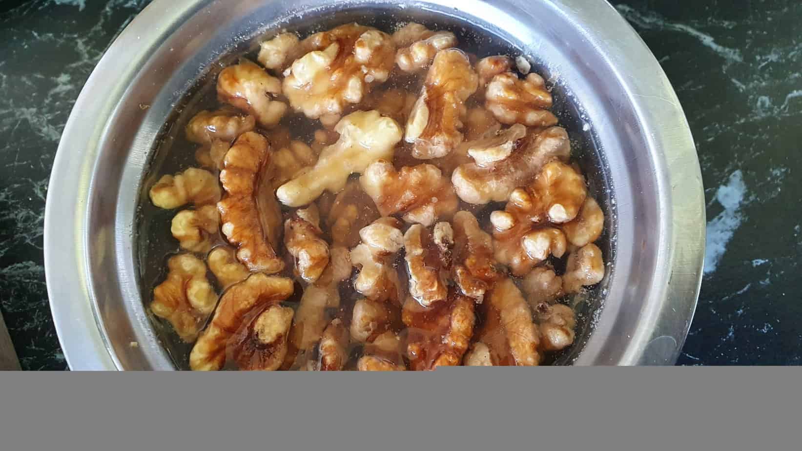 Vegan walnut mushroom mince – Mildly Indian