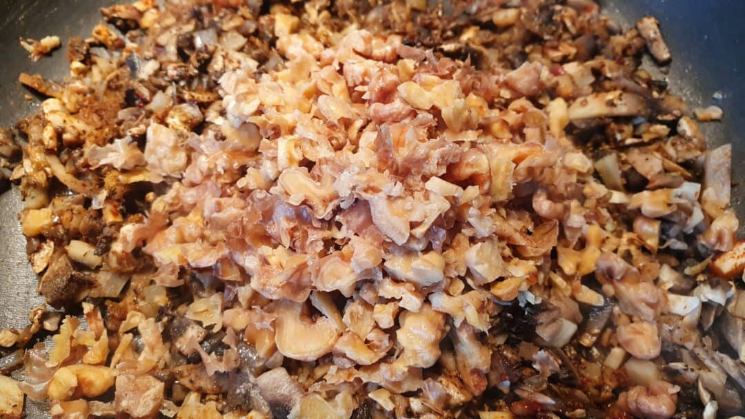 Vegan walnut mushroom mince – Mildly Indian