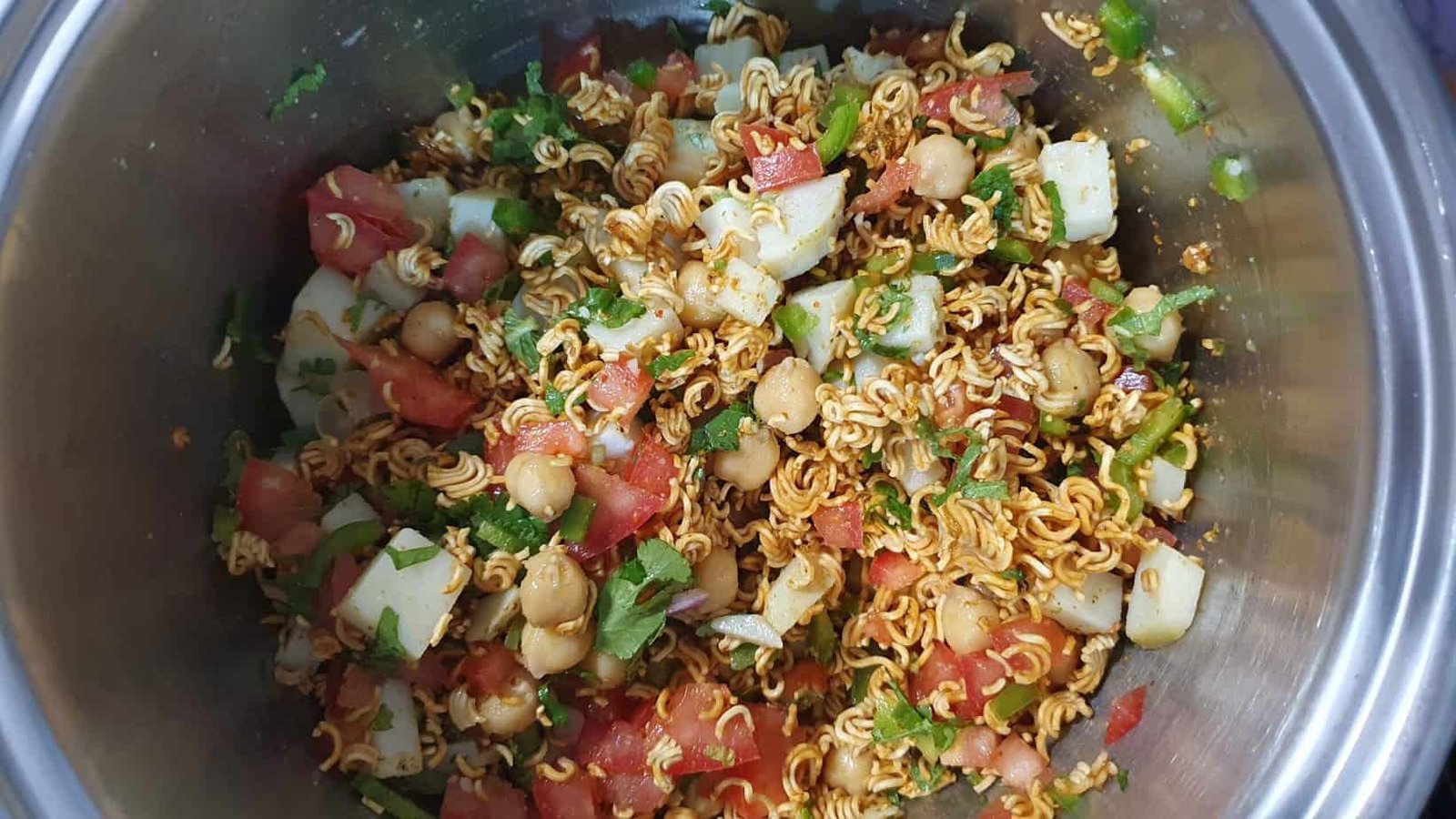 No cook noodle bhel – Mildly Indian