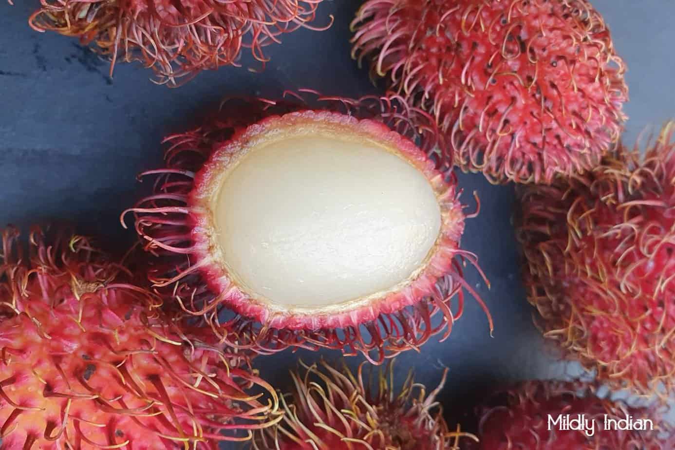 Vegan mango rambutan smoothie – Mildly Indian