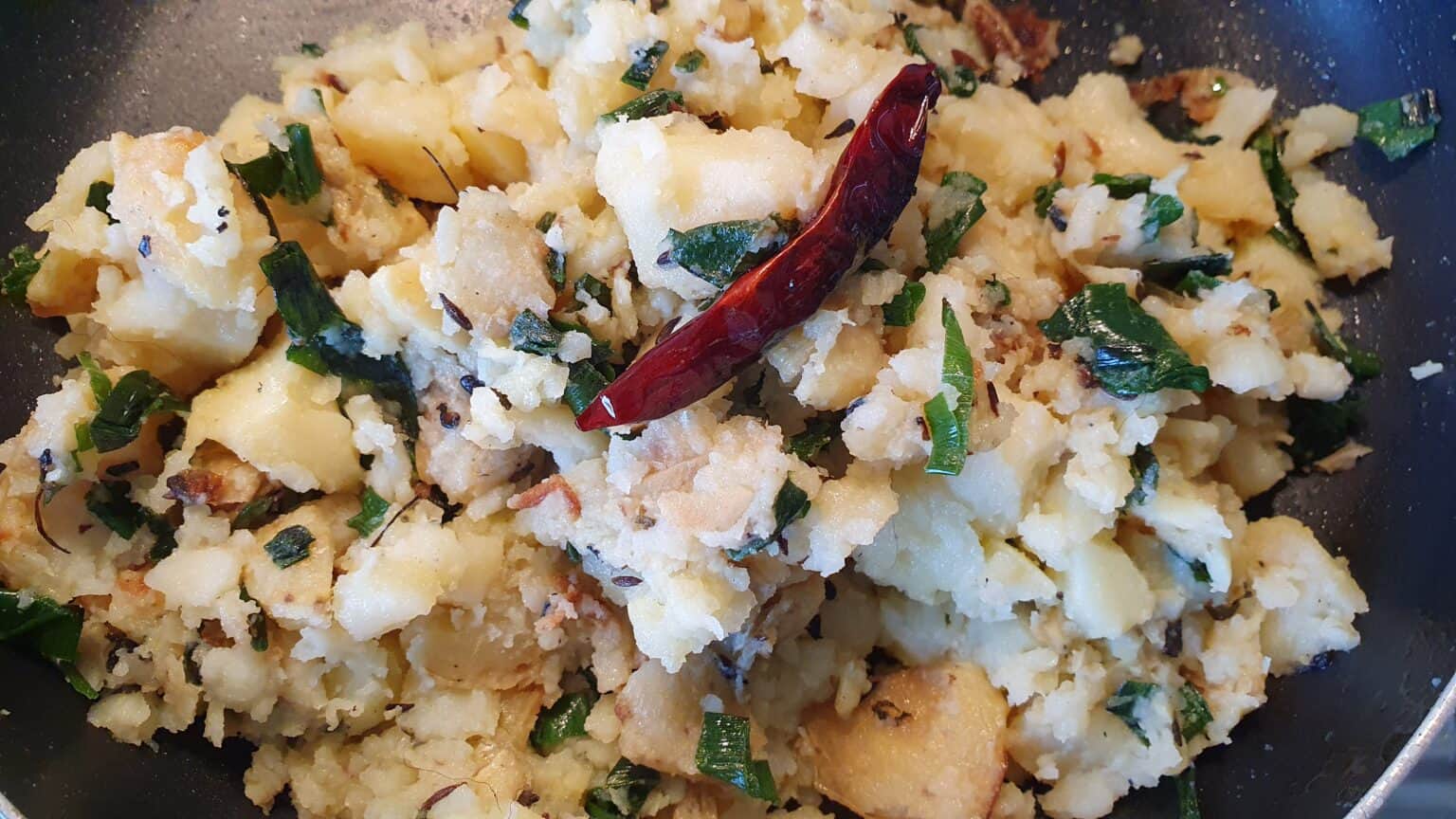 Alu kangmet | Manipuri potato mash – Mildly Indian