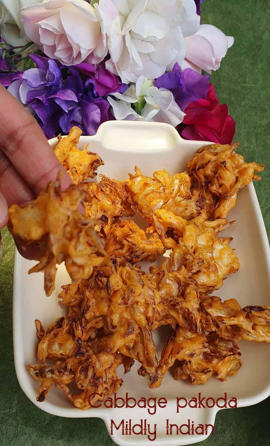 Pattagobi pakoda | cabbage fritters – Mildly Indian