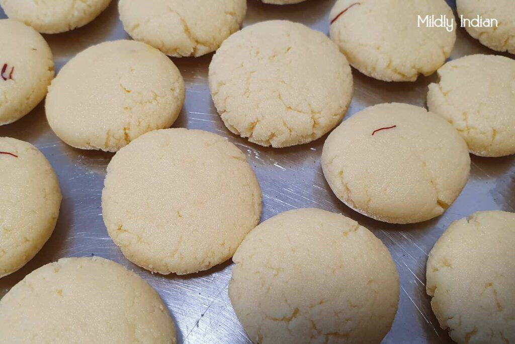 Quick doodh peda | milk fudge – Mildly Indian