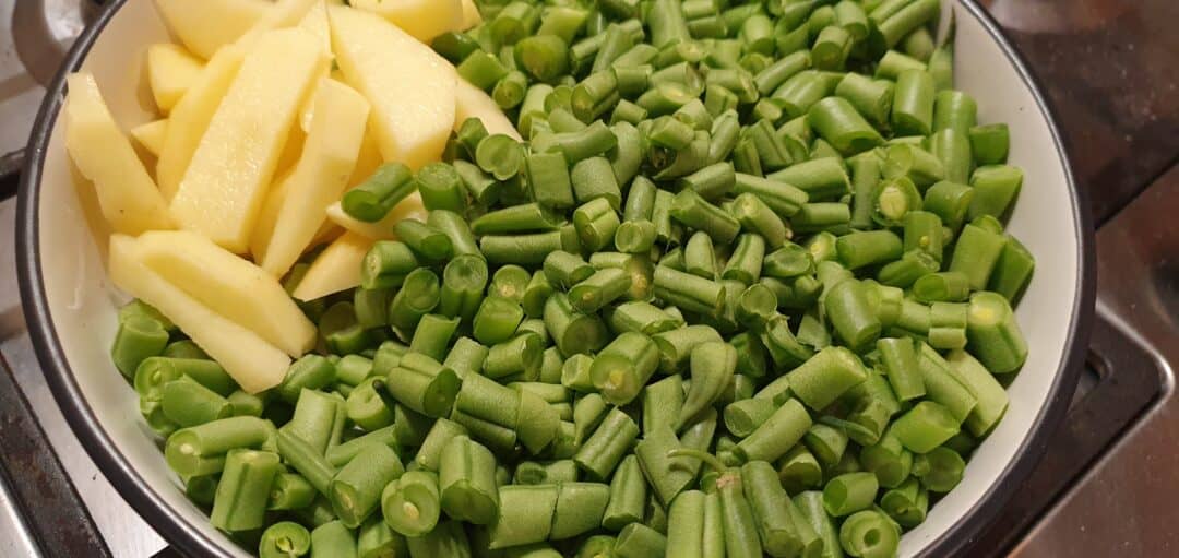 Beans aloo sabji |Potato and beans curry – Mildly Indian